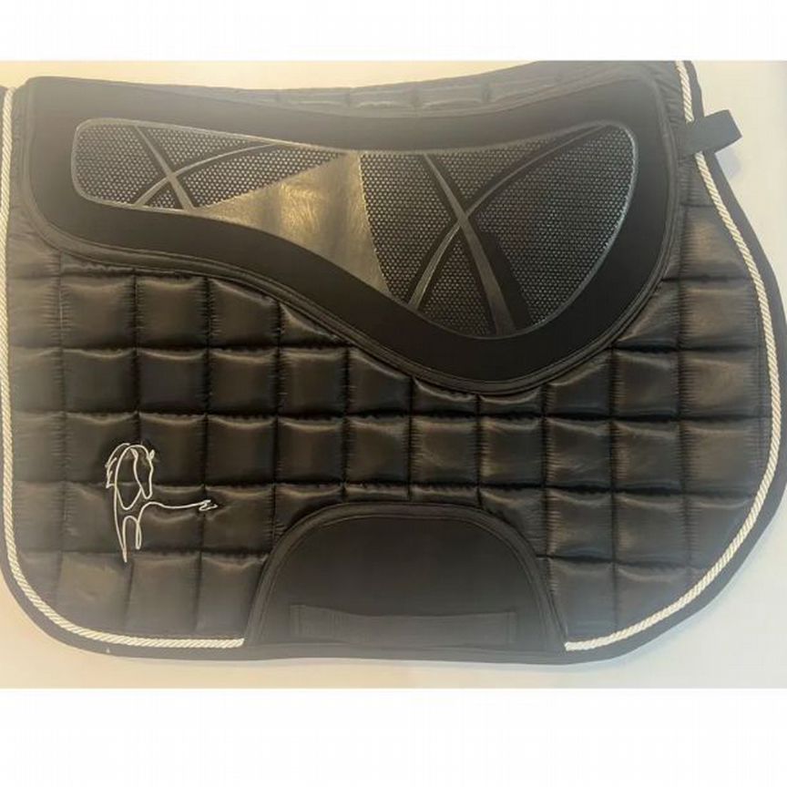 Вальтрапы, ушки на лошадь. Амуниция для лошади