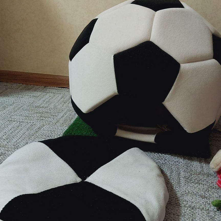 Лежанка "Футбольный мяч" для собак или кошек