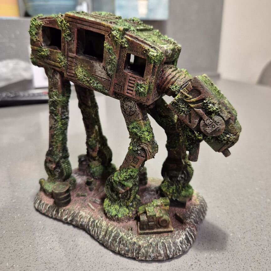 Декор в аквариум робот