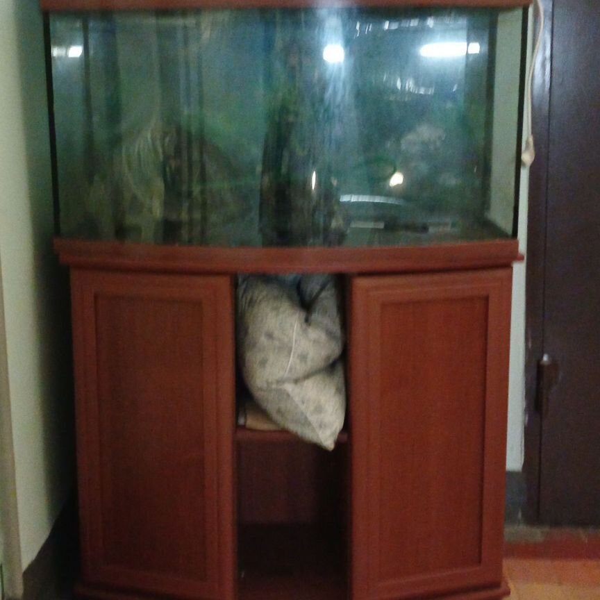 Продам аквариум с тумбочкой