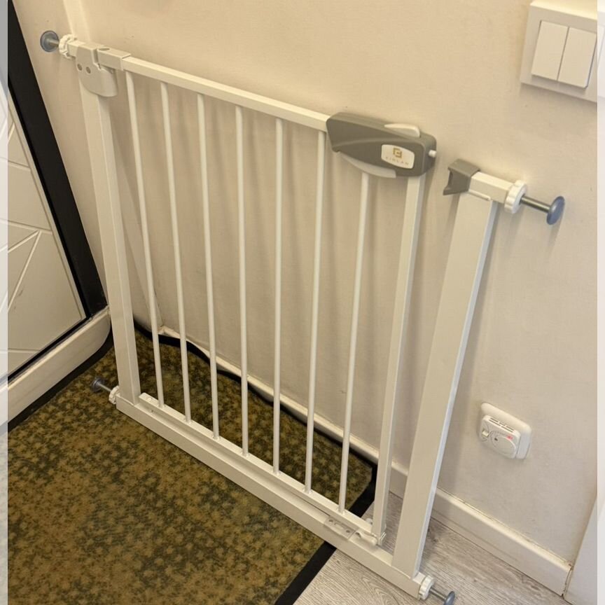 Защитный барьер калитка для детей и собак