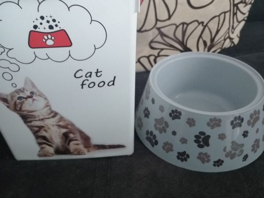 Емкости для корма и миски разные