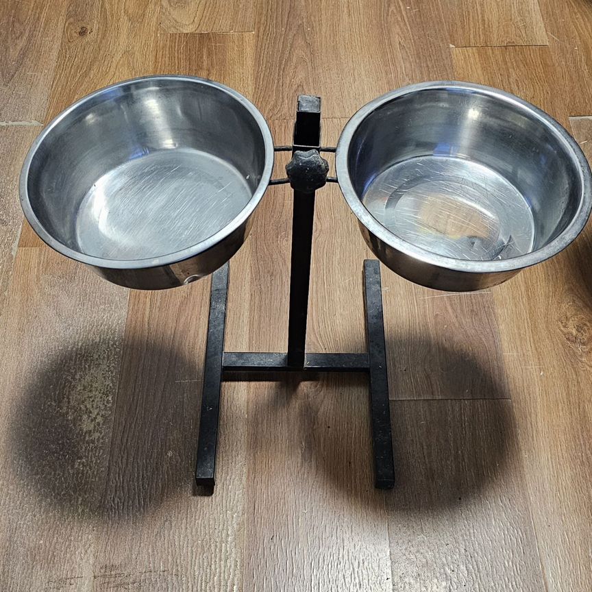 Подставка с мисками для средних,крупных собак