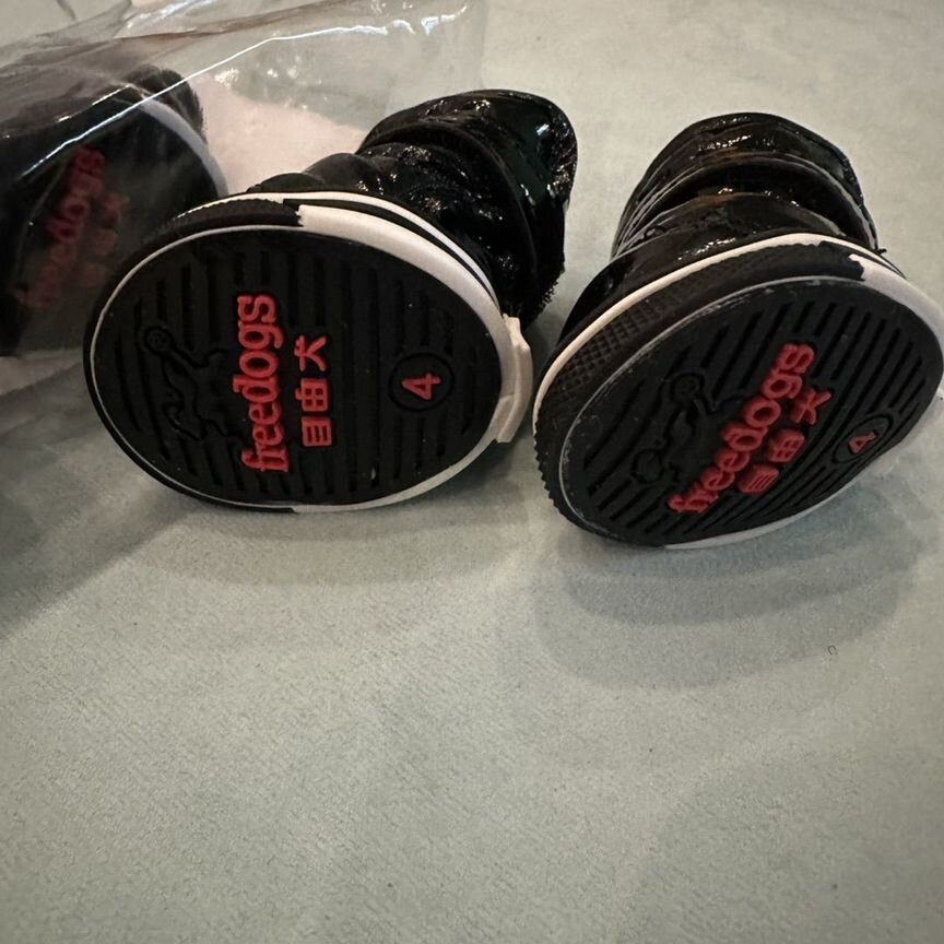 Ботиночки зимние для собак мелких и средних пород