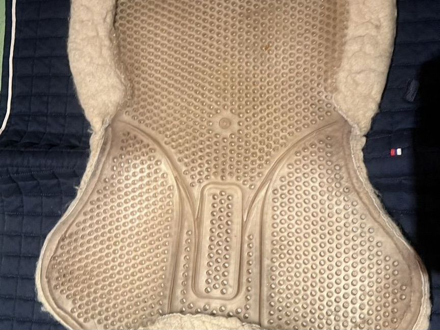 Мех под седло, гель под седло, меховушка под седло