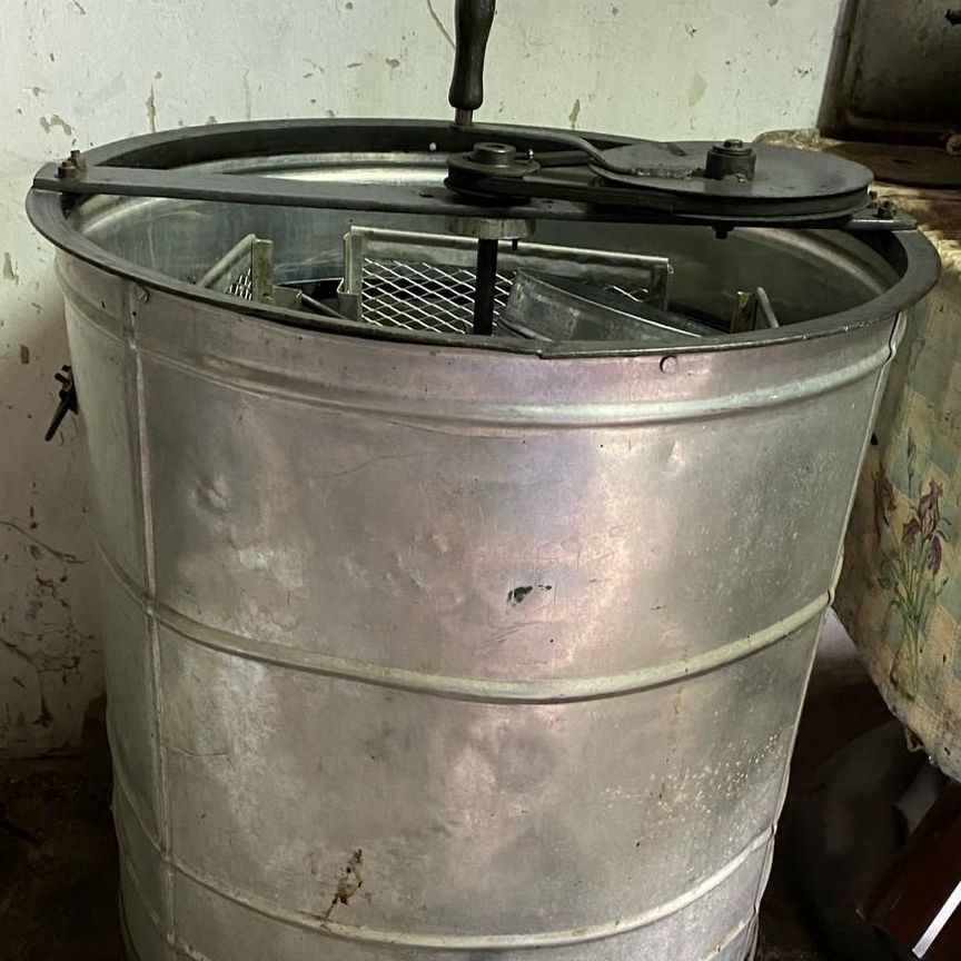 Медогонка ручная