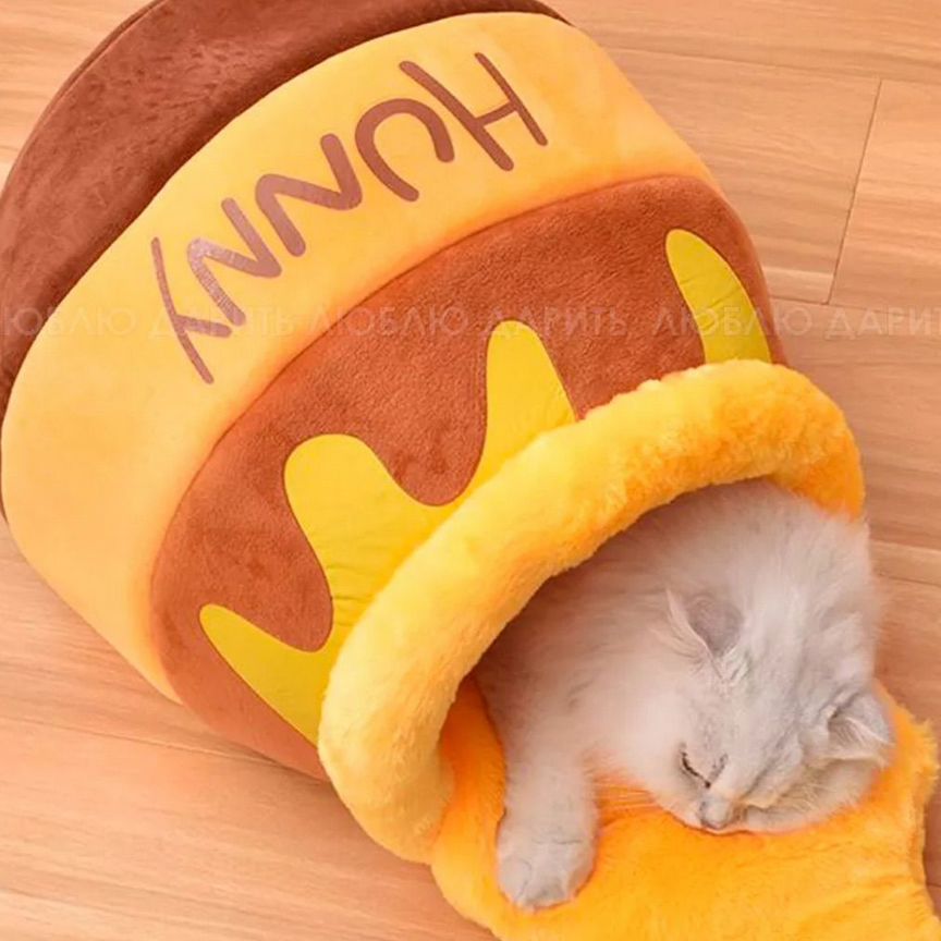 Домик лежанка для кошки и маленькой собаки