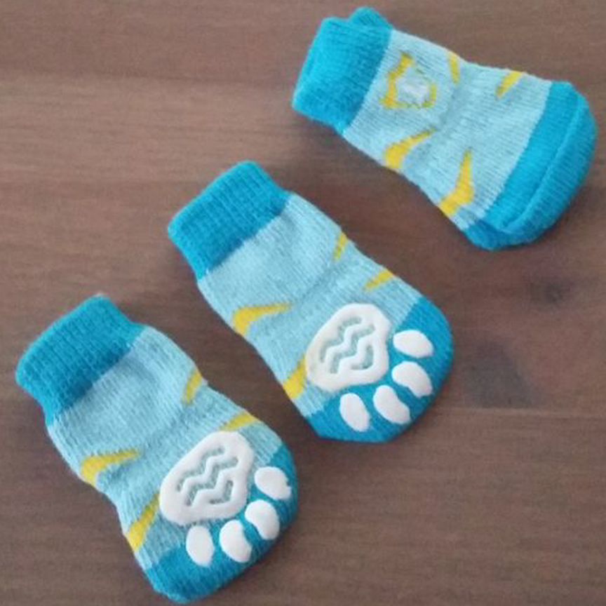 Носочки на собачку мелких пород
