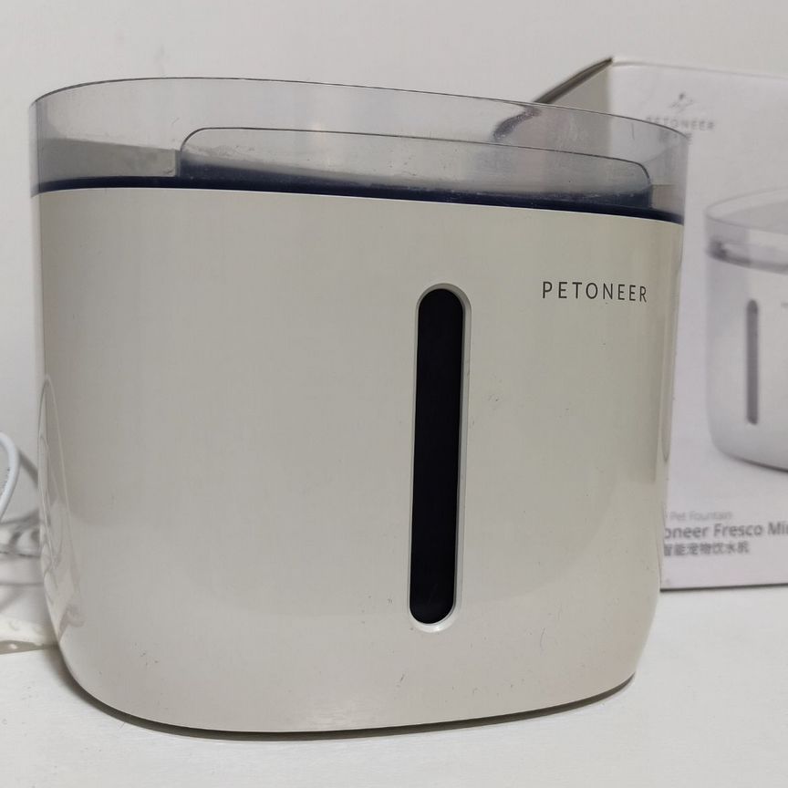 Поилка-фонтан Petoneer Fresco Mini Plus