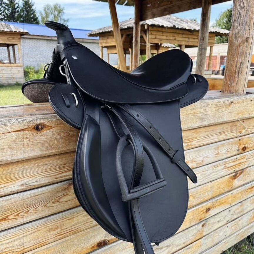 Седло для лошади