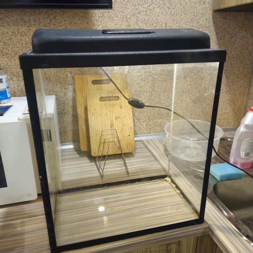 Аквариум с подсветкой