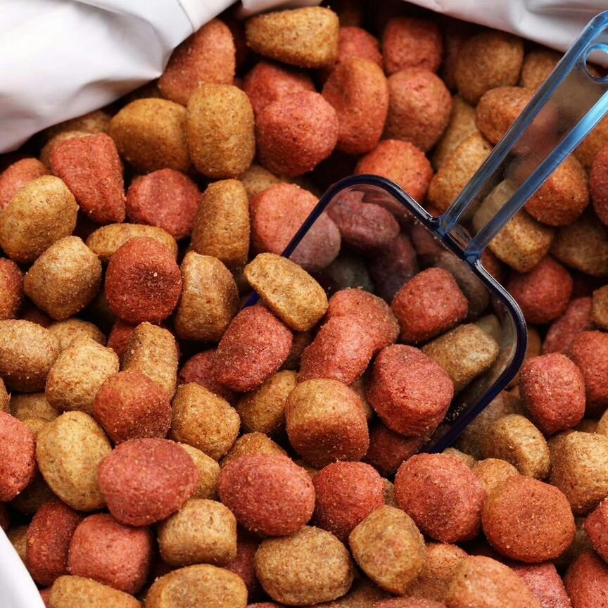 Корм для собак и кошек (брак упаковки)