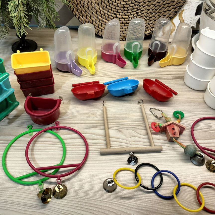 Поилки, кормушки для птиц пакетом