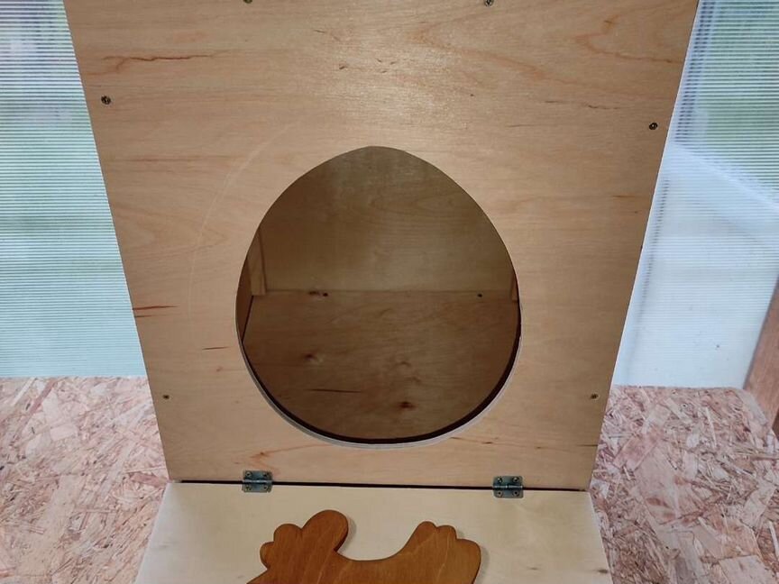 Гнездо для кур с яйцесборником