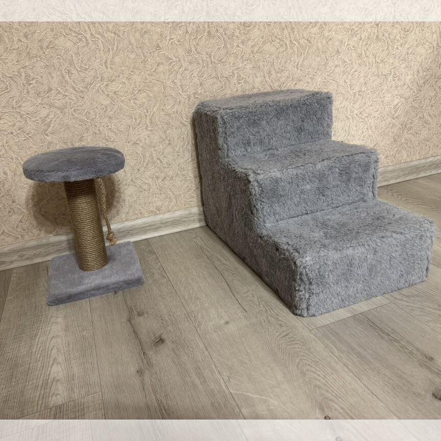 Когтеточка и лесенка для котенка