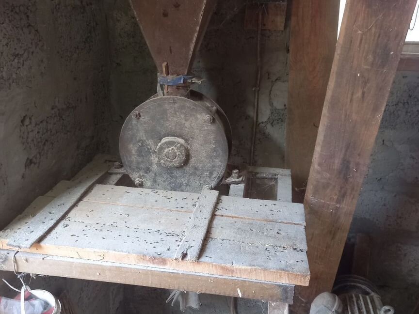 Крупорушка электрическая от сети 220вт цена 13тр