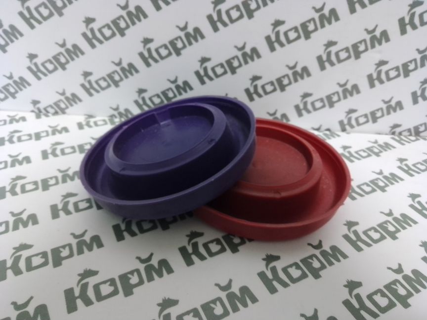 Поилка под банку
