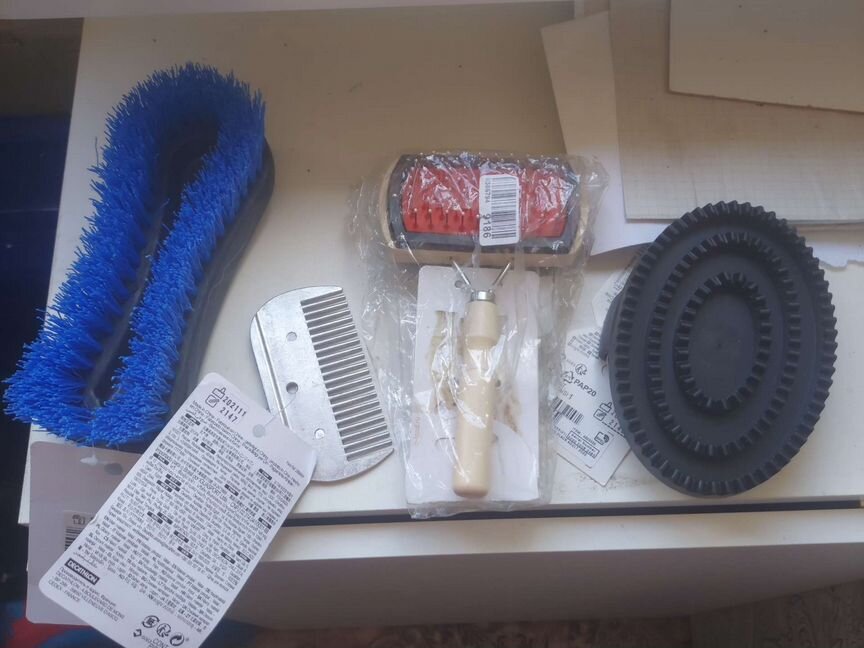 Расческа для лошадей