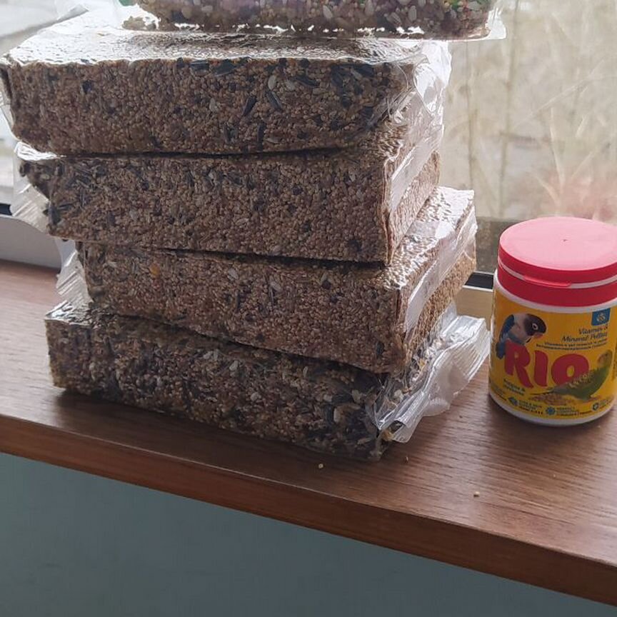 Корм для среднего попугая fiory цена за всё