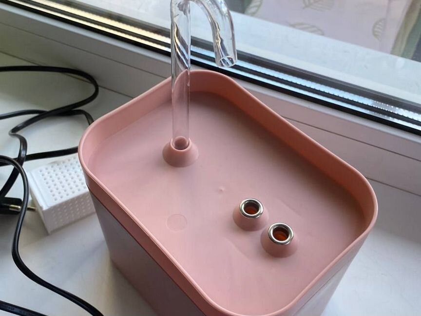 Фонтанчик водный для кошки