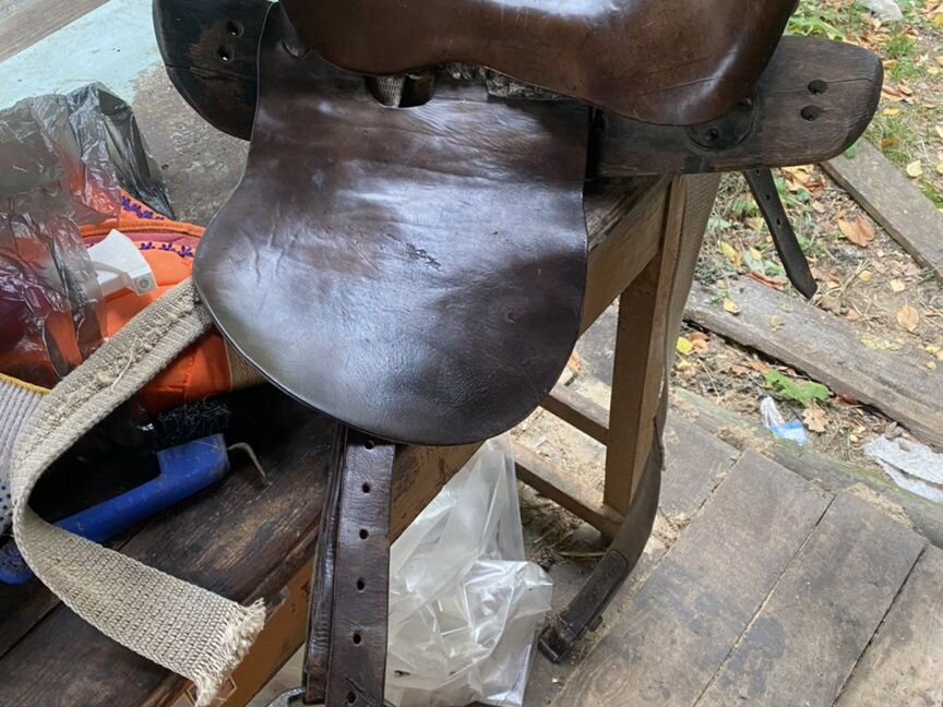 Седло для лошади