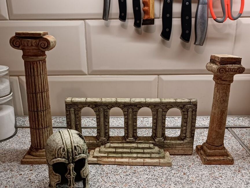 Керамический грот в аквариум