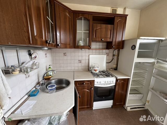 Кухонный гарнитур угловой бу для маленькой кухни купить в Москве ...