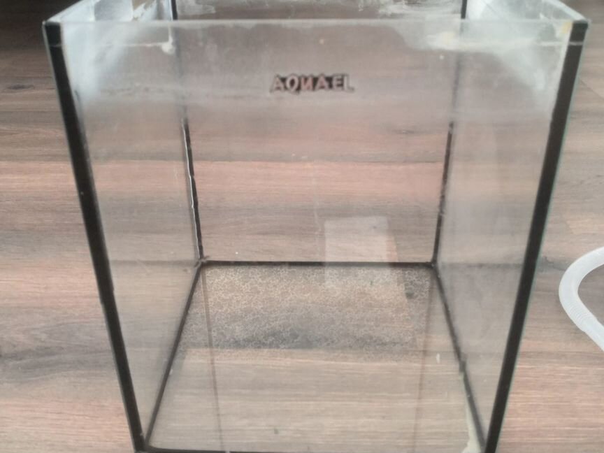 Продам аквариум со всеми нужностями