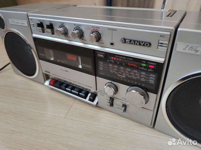 Стильная Японская кассетная магнитола Sanyo M-V40K купить в Москве ...