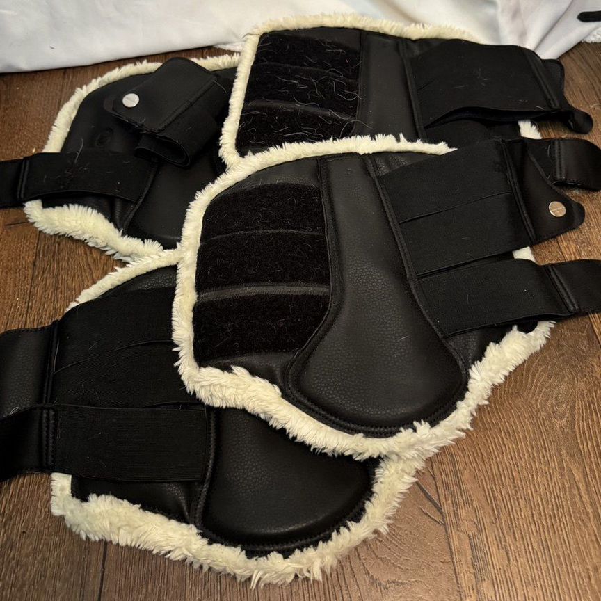 Ногавки для лошади