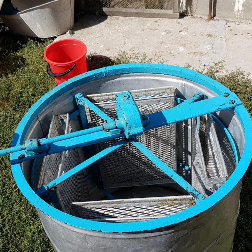 Медогонка 4 рамочная