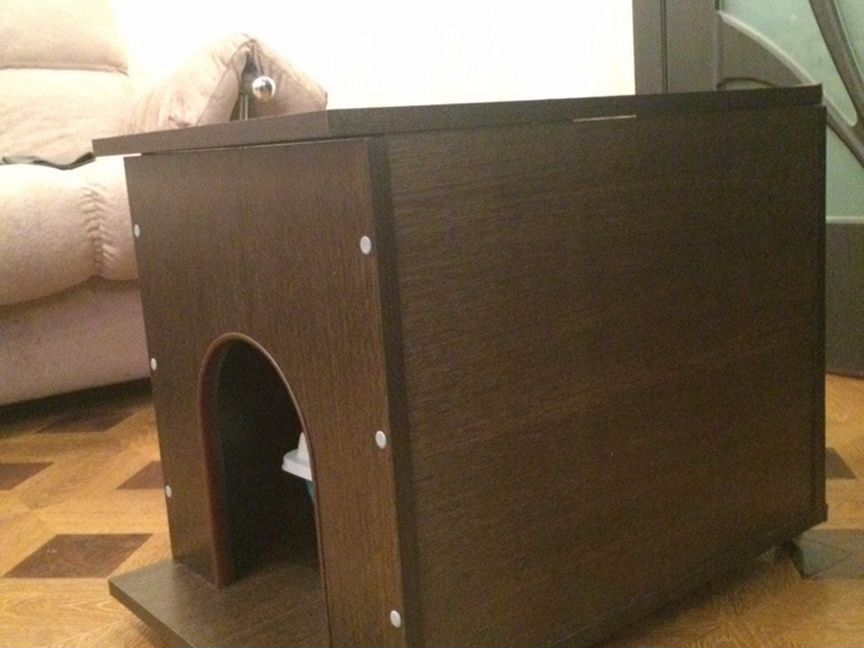 Закрытый туалет для кошки
