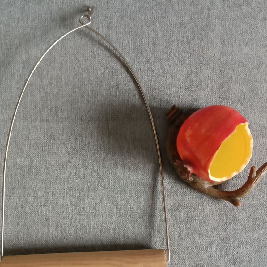 Кормушка качели для попугая