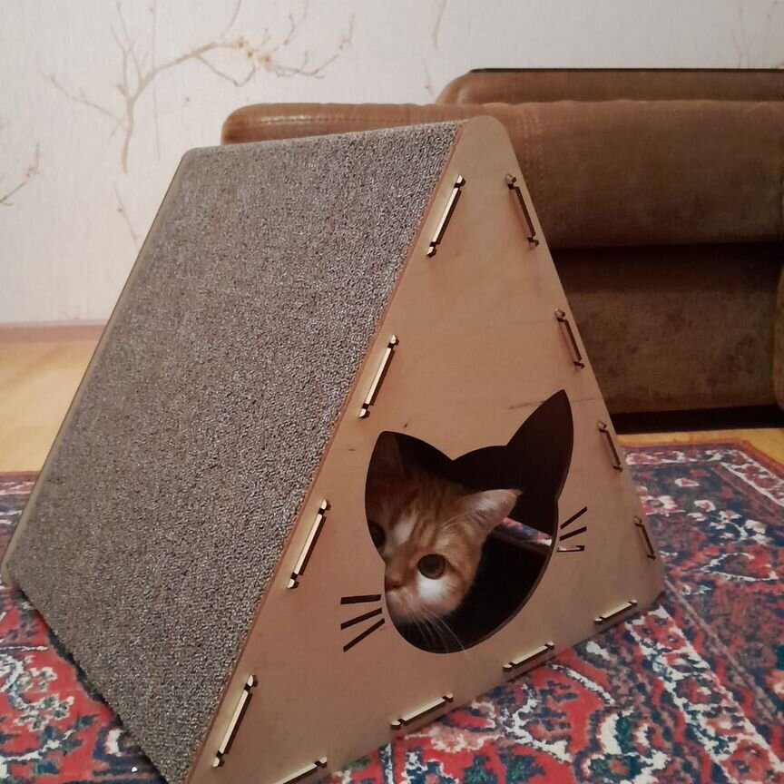 Домик для кошки с когтеточкой