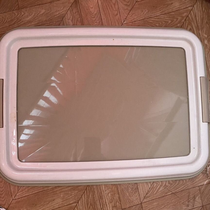 Лоток для собак под пеленку