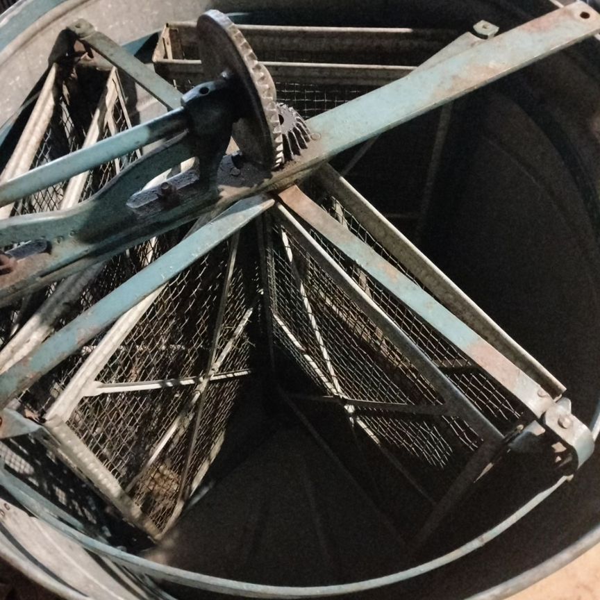 Медогонка 4 рамочная