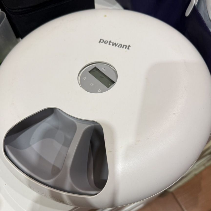 Автоматическая кормушка petwant