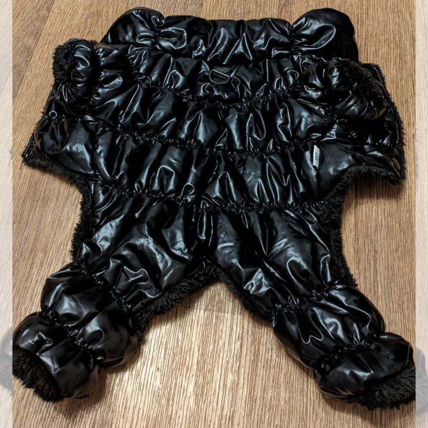 Утепленная куртка для собак (размер М)