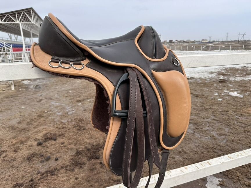 Продается седло Barefoot