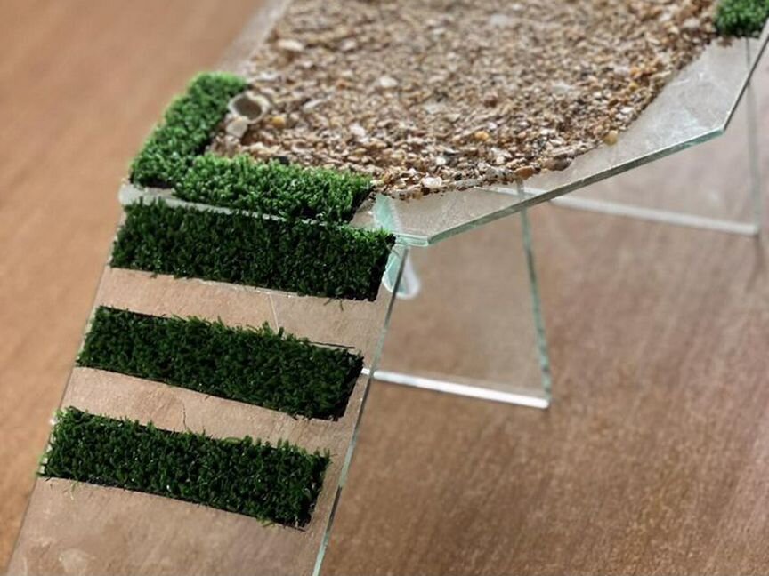 Горка для черепахи