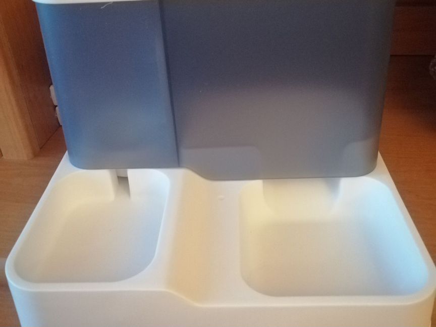 Автоматическая кормушка и поилка для кошек