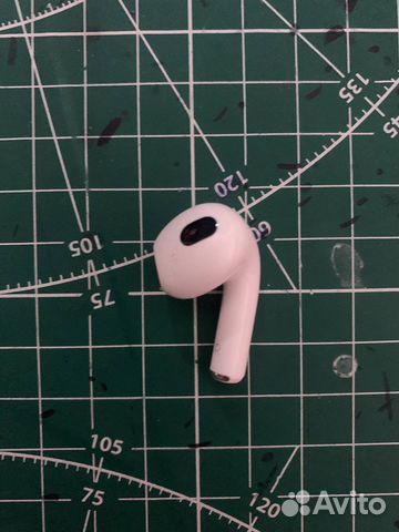 Правый наушник от AirPods 3 оригинал купить в Москве | Электроника | Авито