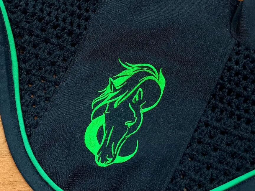 Конные ушки с вышивкой