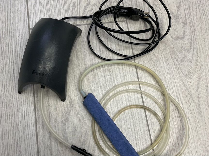 Аквариумный компрессор Tetra APS150