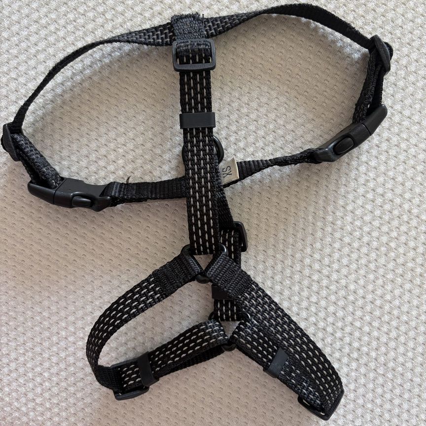 Шлейка анатомическая для собак xs (38-48)