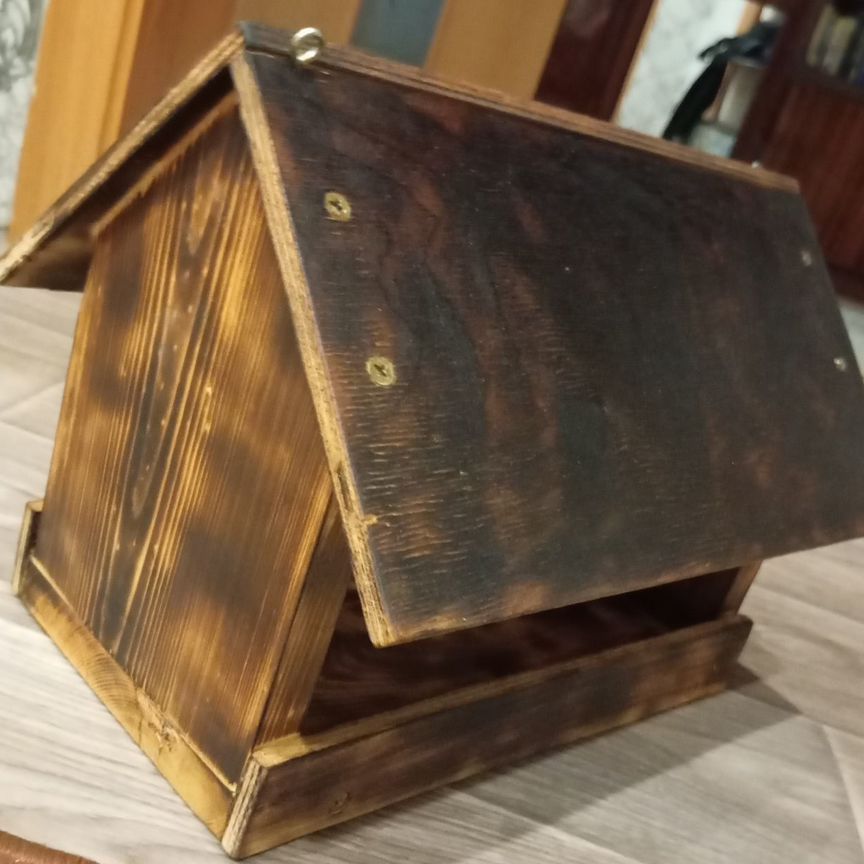 Кормушка для птиц