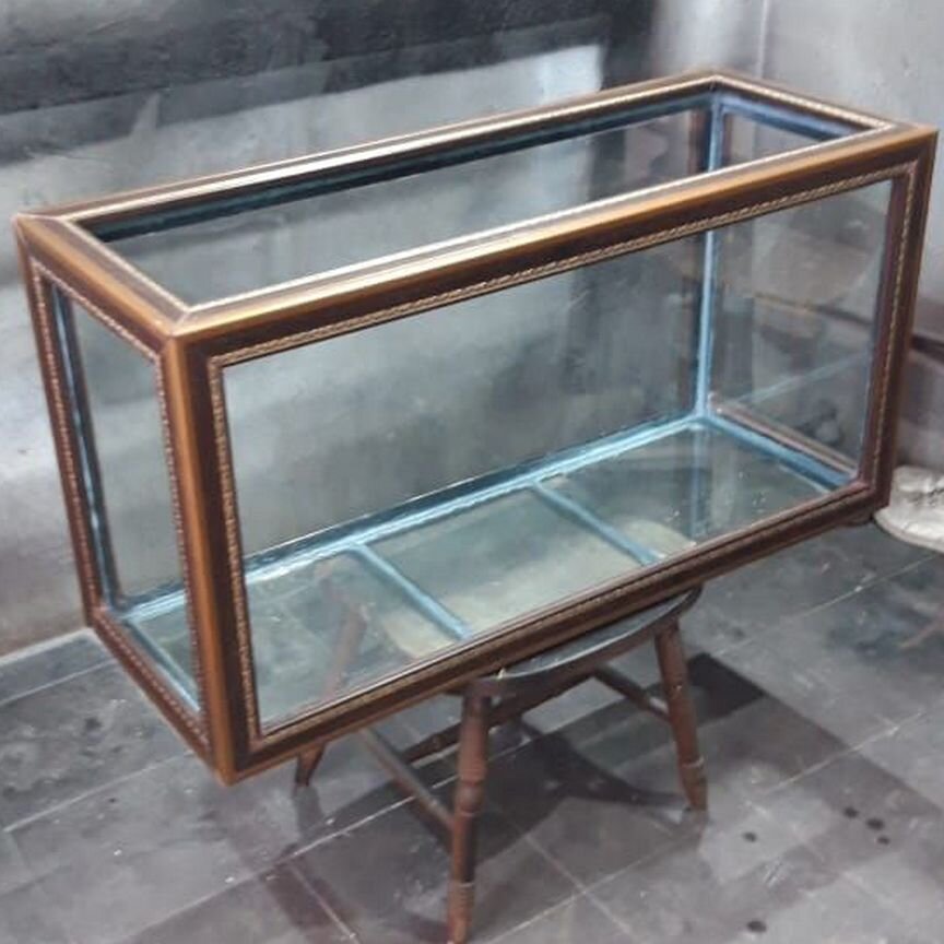 Продам аквариум с рыбками