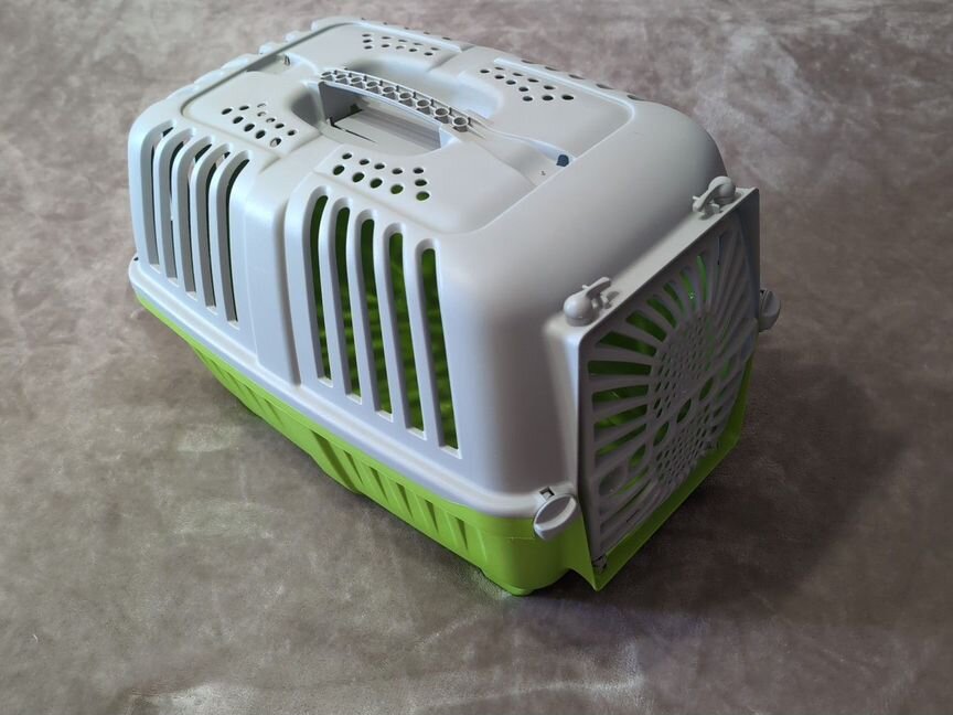 Переноска для кошек и собак