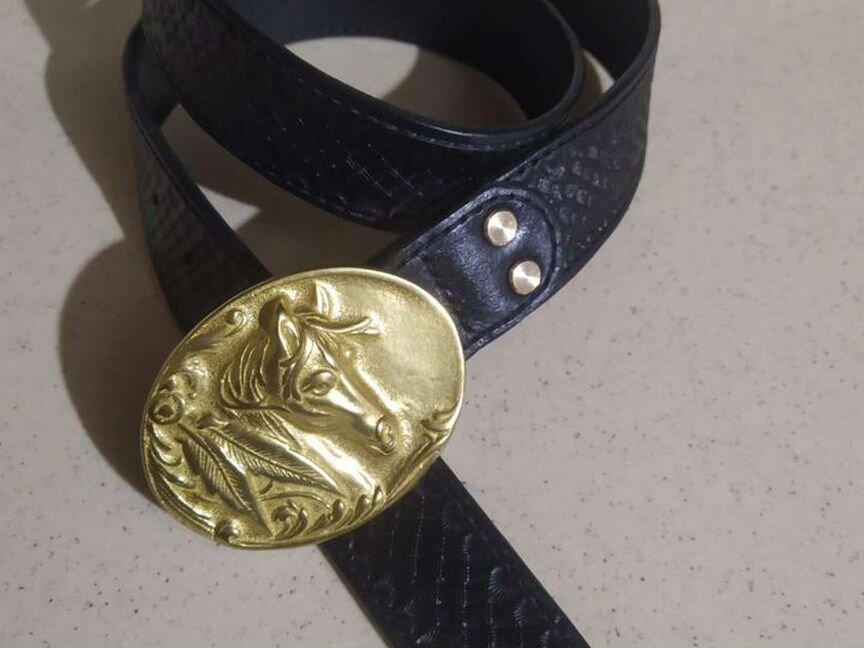 Лошадь пряжка ремень кожаный