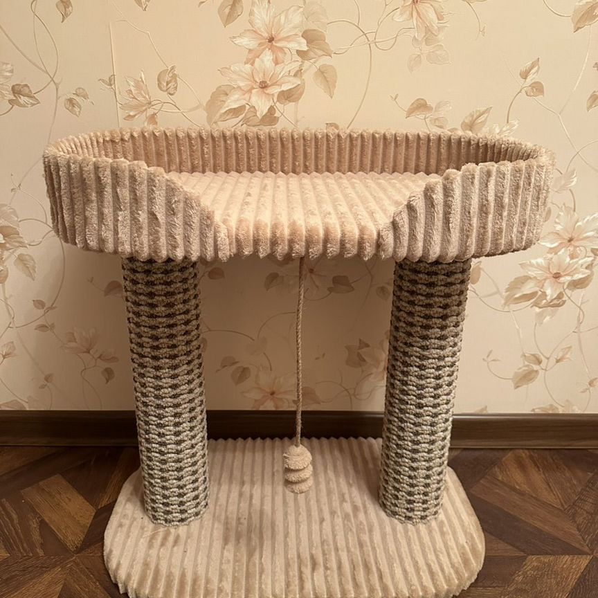 Когтеточка для кошки с лежанкой